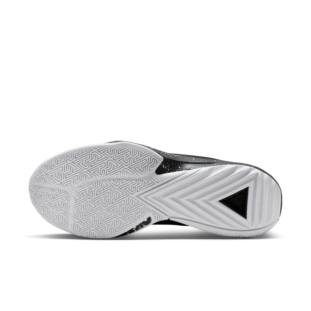 Giannis Antetokounmpo Freak 5 Basketball Shoes 'Black/White/Platinum ...